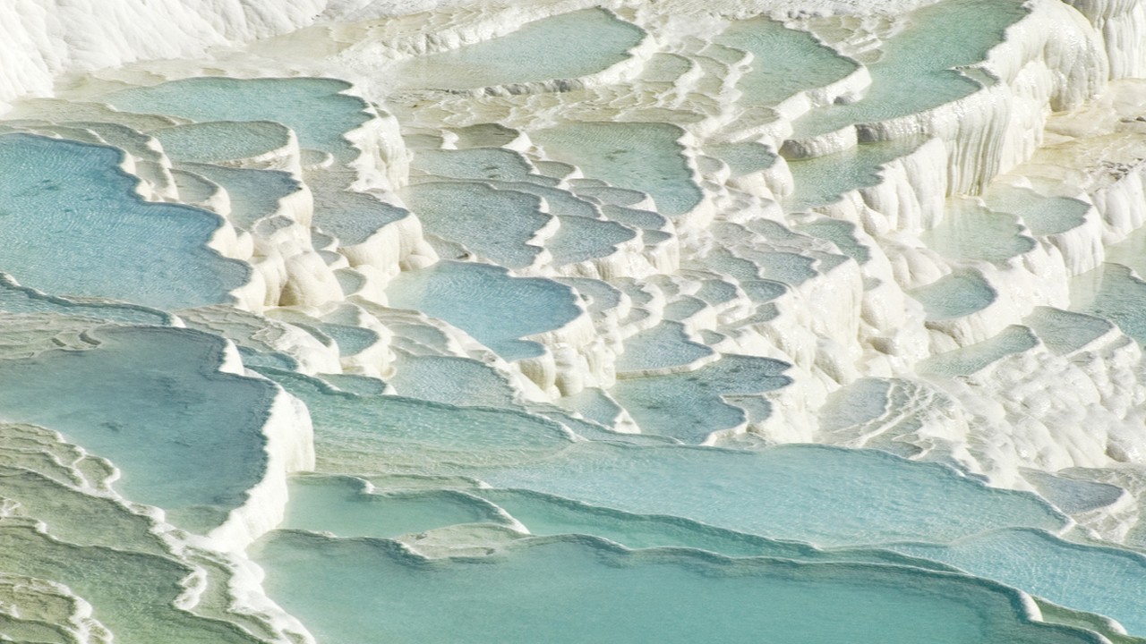 Earth's Natural Wonders - Airs 9:00 PM 21 Feb 2018 on BBC ONE - ClickView