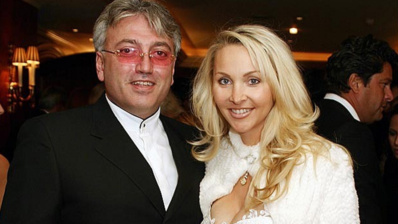 Robbie's War: The Rise and Fall of a Playboy Billionaire - ClickView