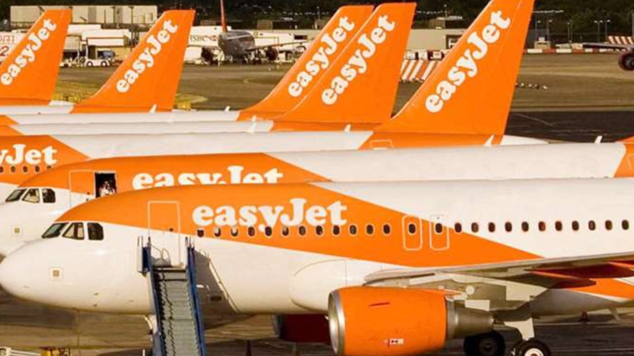 EasyJet: Inside the Cockpit - Airs 9:00 PM 2 May 2019 on ITV2 - ClickView